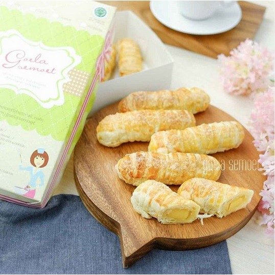 Jual CHEESE CHOCO ROLL GOELA SEMOET BANDUNG ISI 8 PC BEST SELLER SALE ...