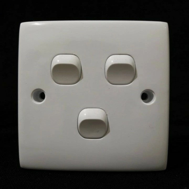 Jual Saklar Triple Cetekkan Tiga OB Timbul Baut MEIKO Model Clipsal ...