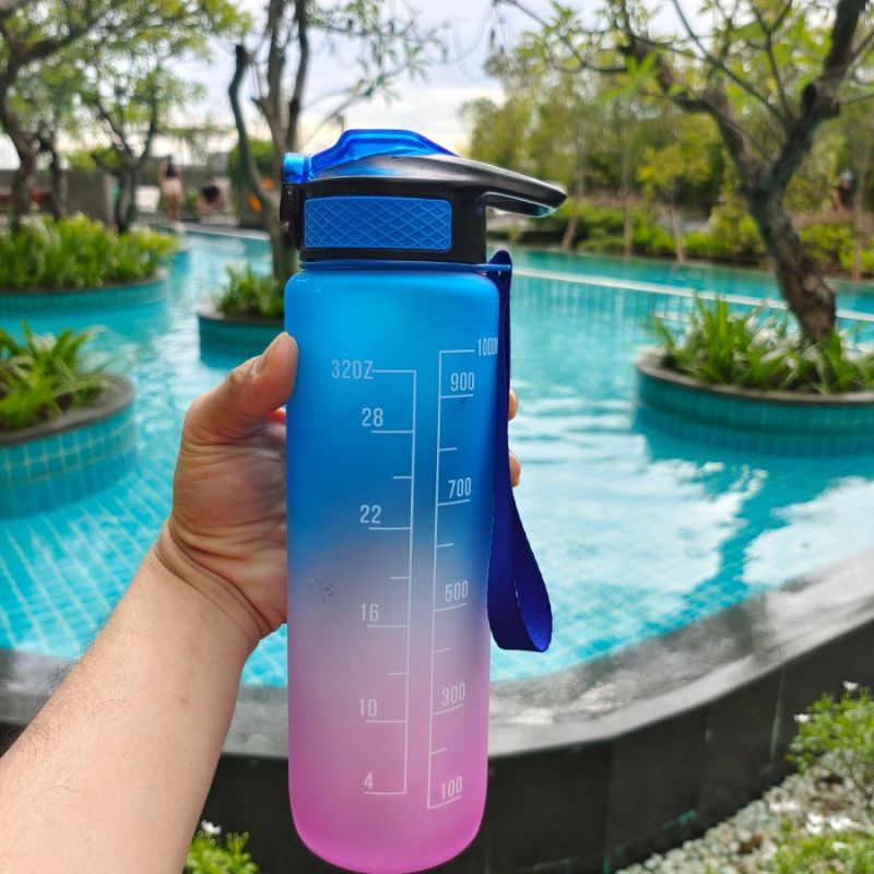 Jual BOTOL VIRAL 1 LITER RAINBOW GRADASI | Shopee Indonesia