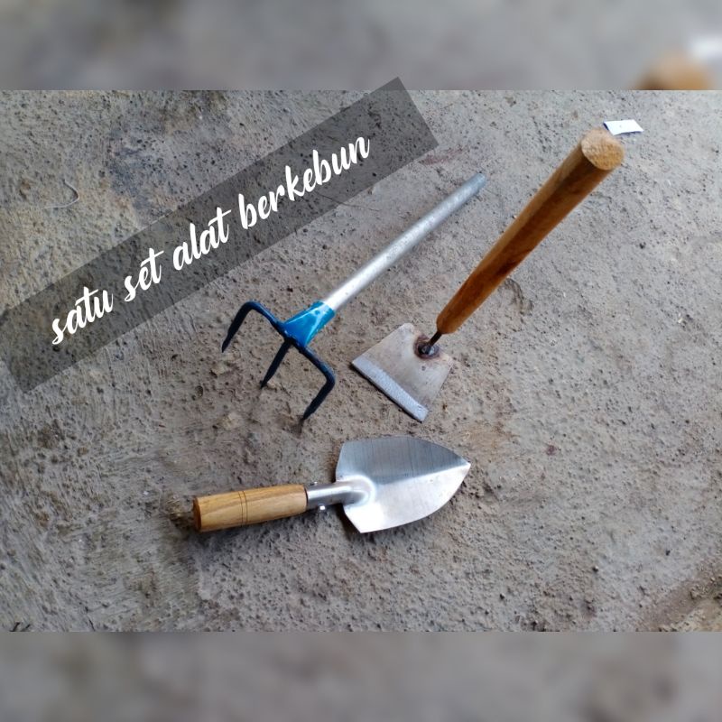Jual satu set berkebun [ paket 1: cangkul mini gagang kayu + skop mini ...