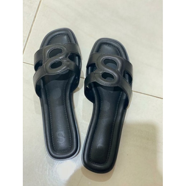 Jual kefi sandal buttonscarves black | Shopee Indonesia