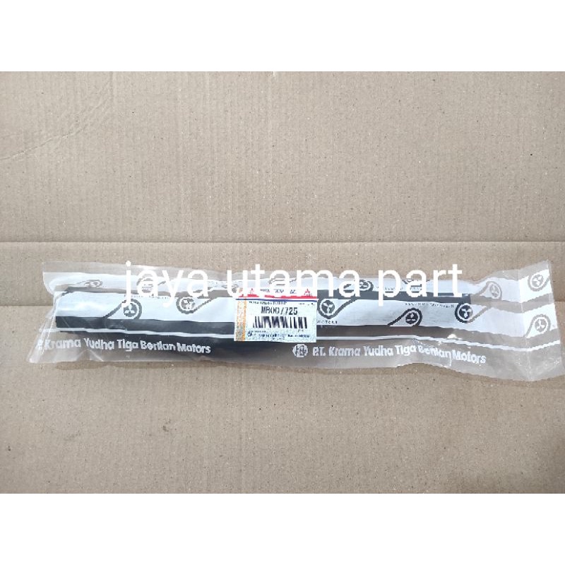 Jual SELANG ATAS RADIATOR HOSE RADIATOR UP MITSUBISHI L300 BENSIN ...