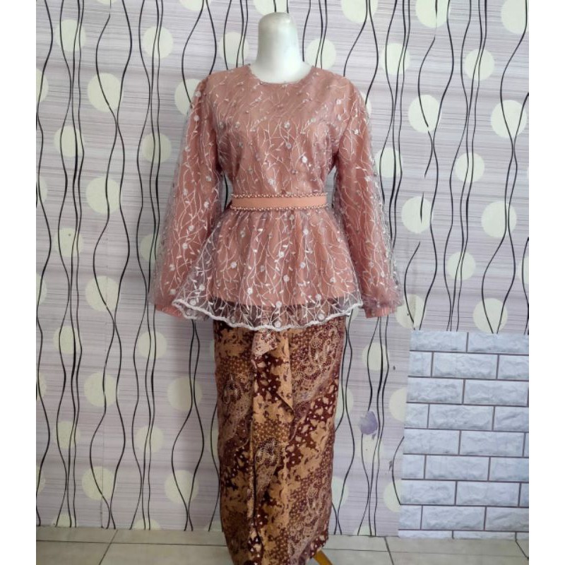 Jual Kebaya pagar ayu lesti full furing (kebaya aja) | Shopee Indonesia