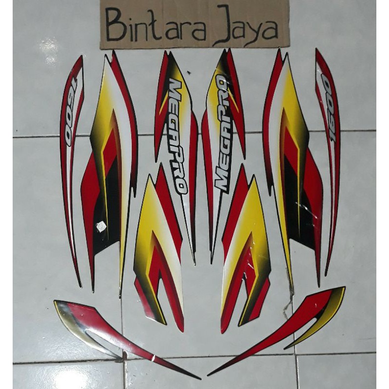 Jual Sticker Lis Striping Honda Megapro Lama Megapro Hiu Tahun 2004 ...