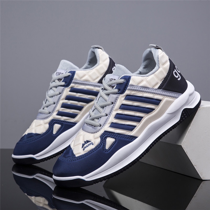 Jual Sepatu sneakers pria sporty sepatu olahraga dan joging sepatu pria model terbaru sepatu ...