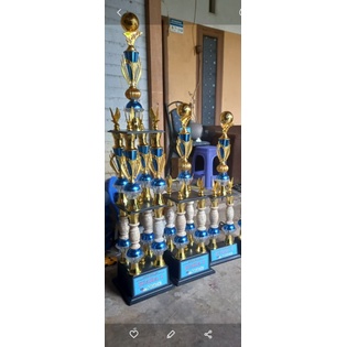 Jual trophy piala 1 set juara 123 ( kaki 8,kaki 4,kaki 2) | Shopee Indonesia