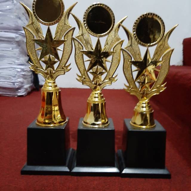 Jual Piala / trophy figure | Shopee Indonesia
