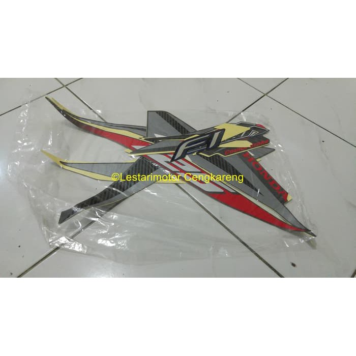 Jual Striker Motor Bodi / Striping Lis/lis Body/Stiker Motor Vario 125 ...