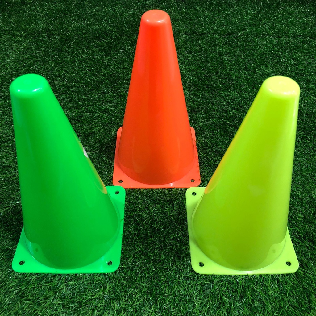 Jual CONE KERUCUT Alat Latihan Olahraga Sepakbola Futsal | Shopee Indonesia