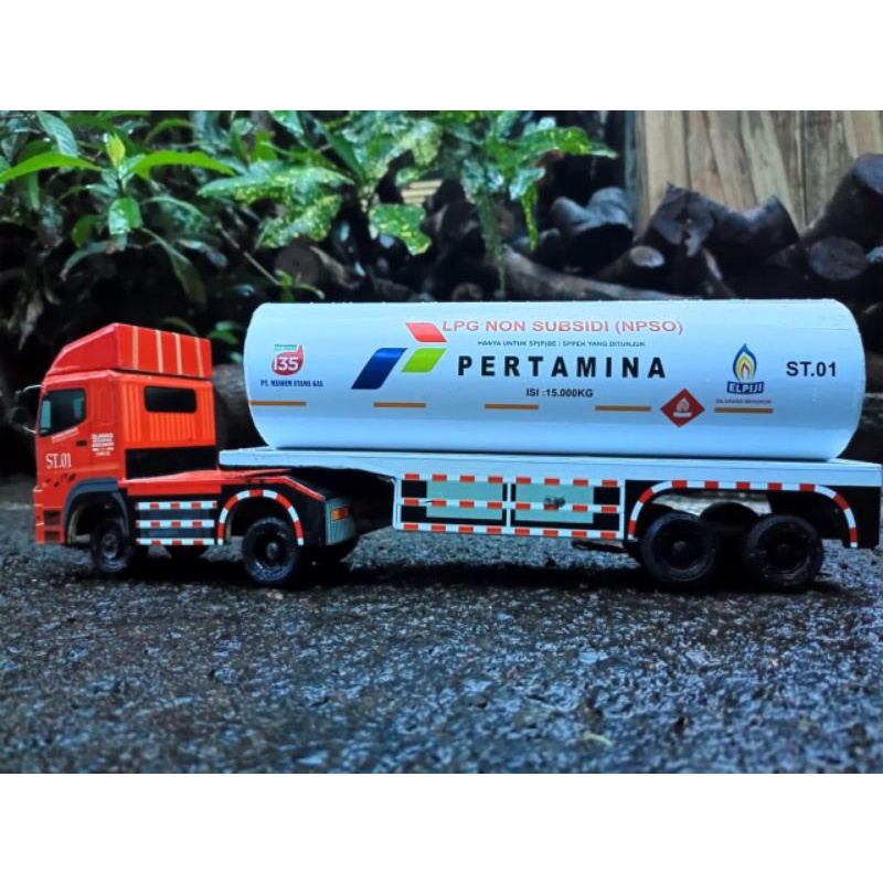 Jual TRUCK PERTAMINA MAINAN ANAK MINIATUR TRUK TANGKI REMOT CONTROL ...