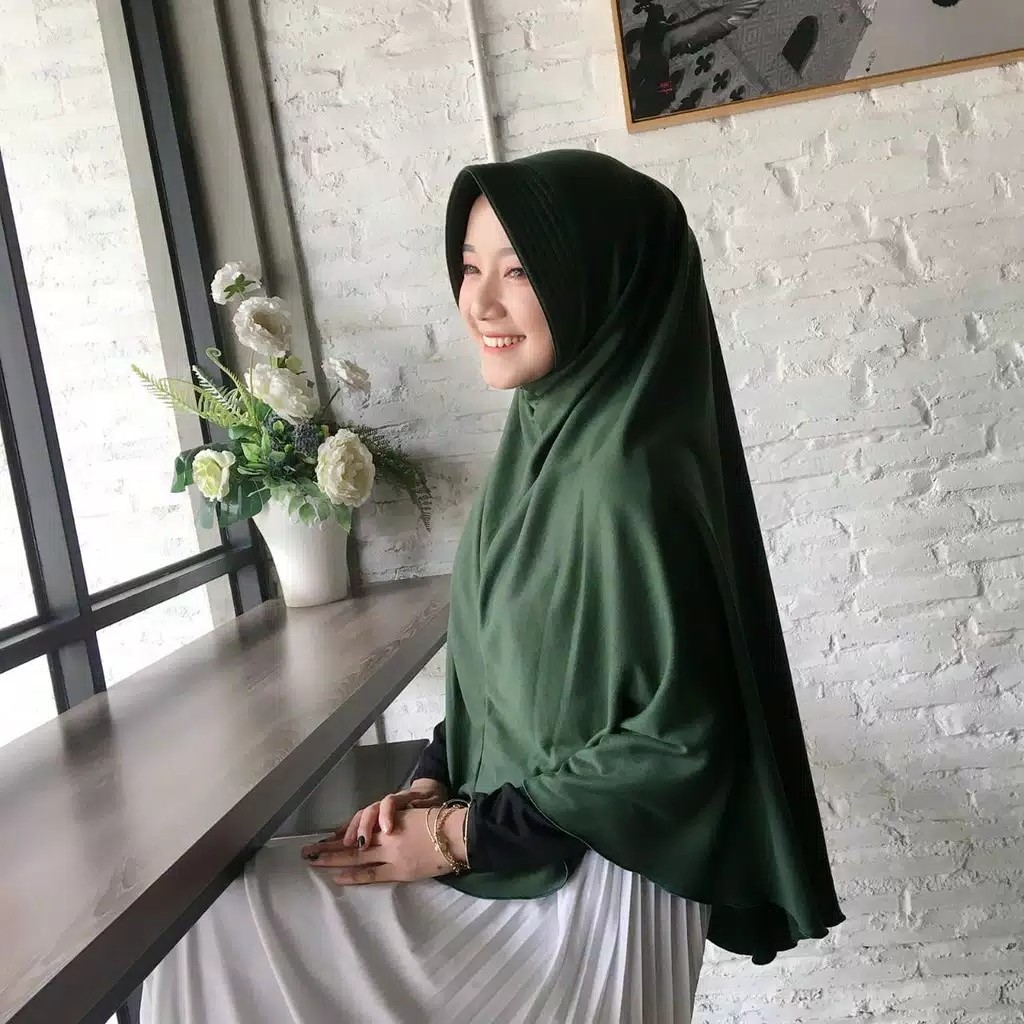 Jual Hijab Syaqila Bilqis / Jilbab Syari Jumbo / Kerudung Khimar Instan Pet Antem matt jersey ...