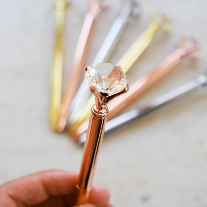 Jual Pena Diamond Unik Buat Kado Pernikahan / Hadiah Diamond Crystal ...
