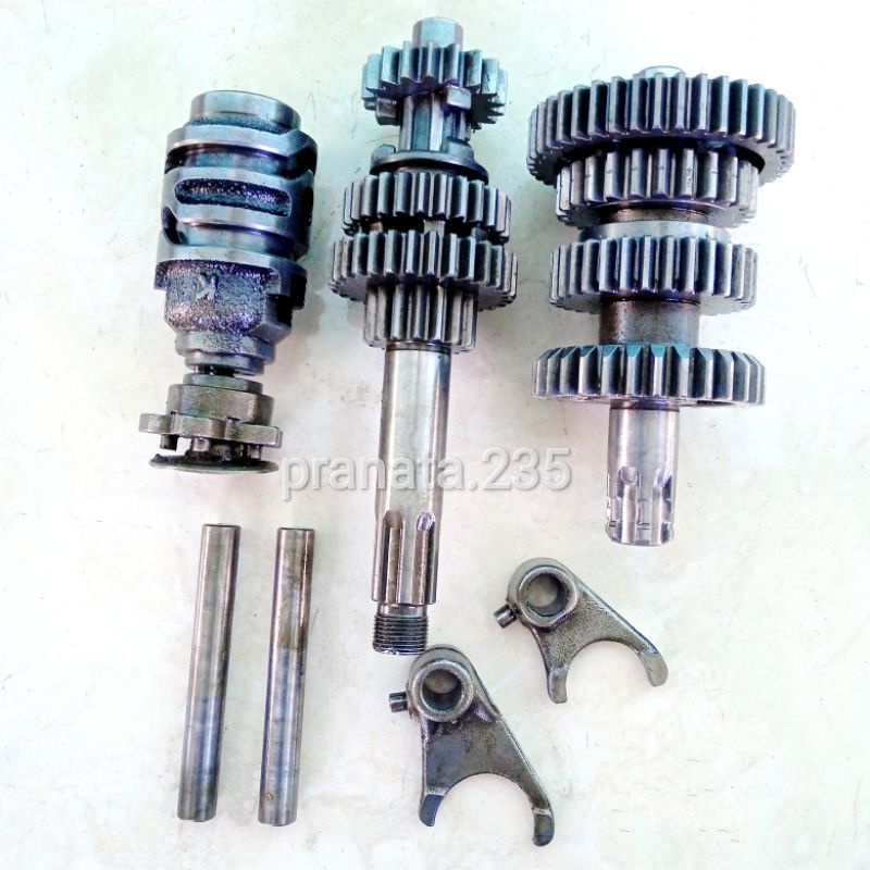 Jual Full Set Gigi Rasio Kawasaki KAZE R Original JAPAN Copotan Motor ...