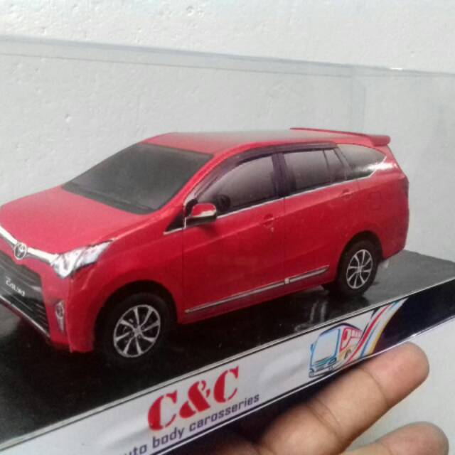 Jual Miniatur Mobil Toyota Calya | Shopee Indonesia