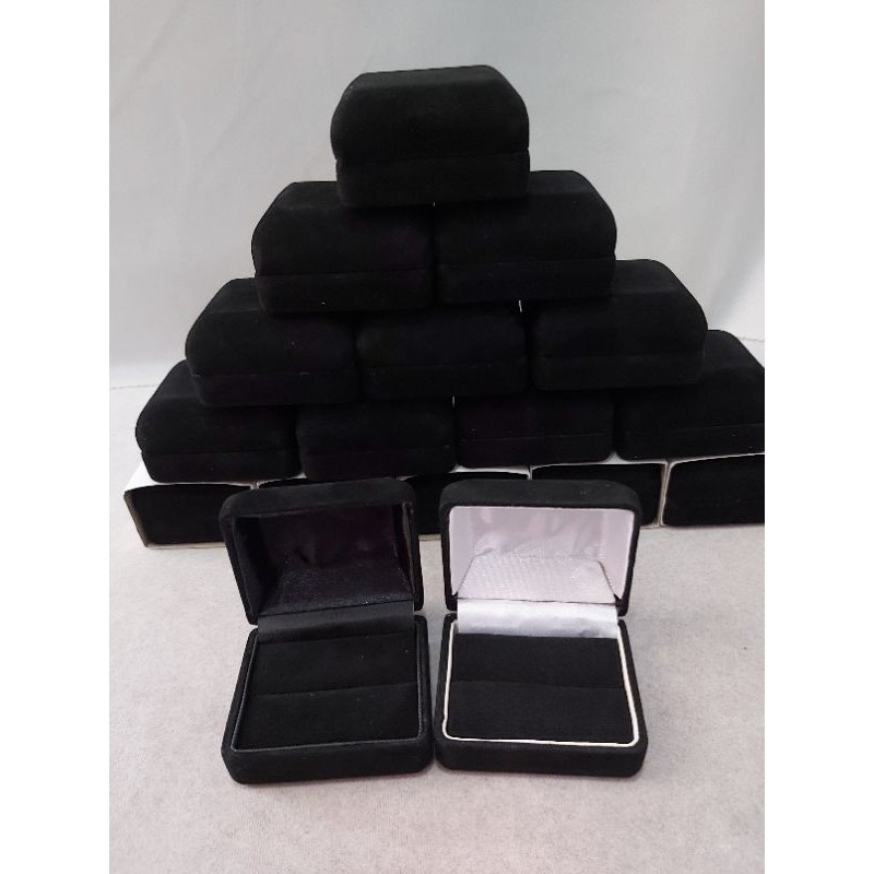 Jual box cincin engagement/box cincin bludru | Shopee Indonesia