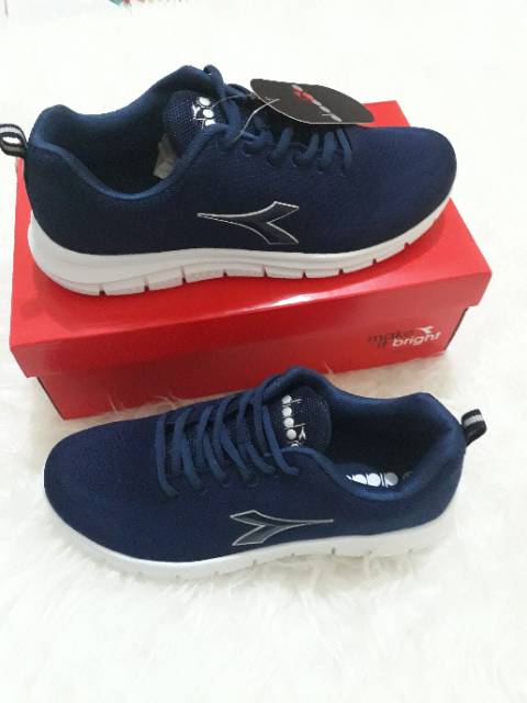 Diadora eon store