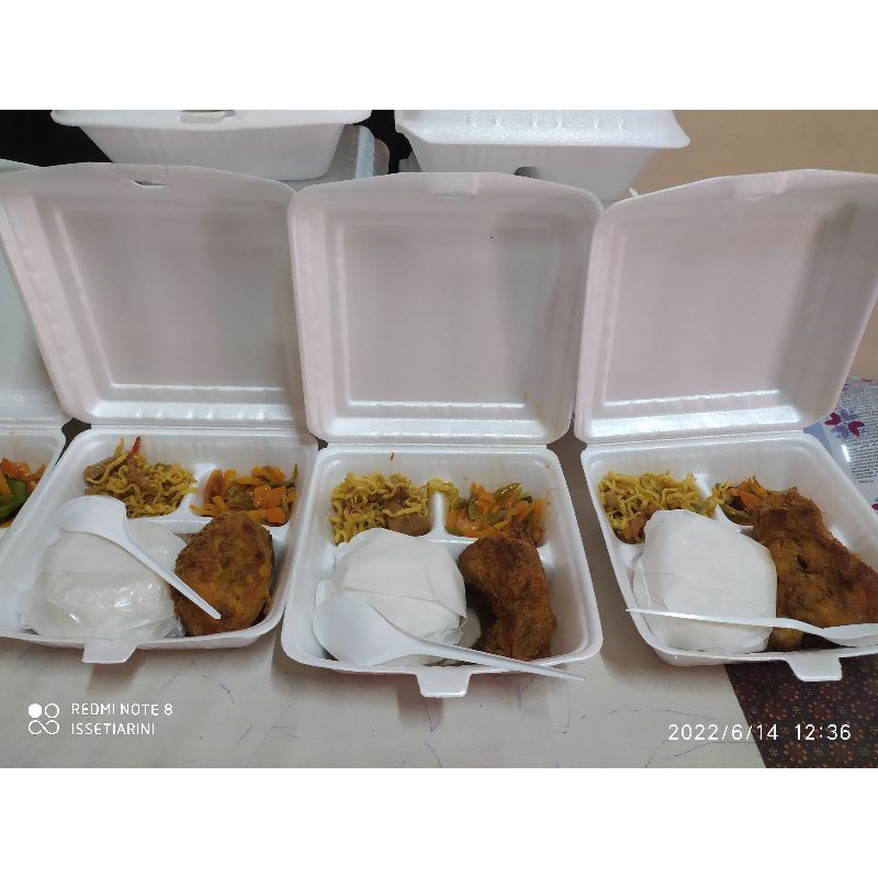 Jual nasi kotak 10 ribu an dan jajanan pasar 7 ribu an | Shopee Indonesia