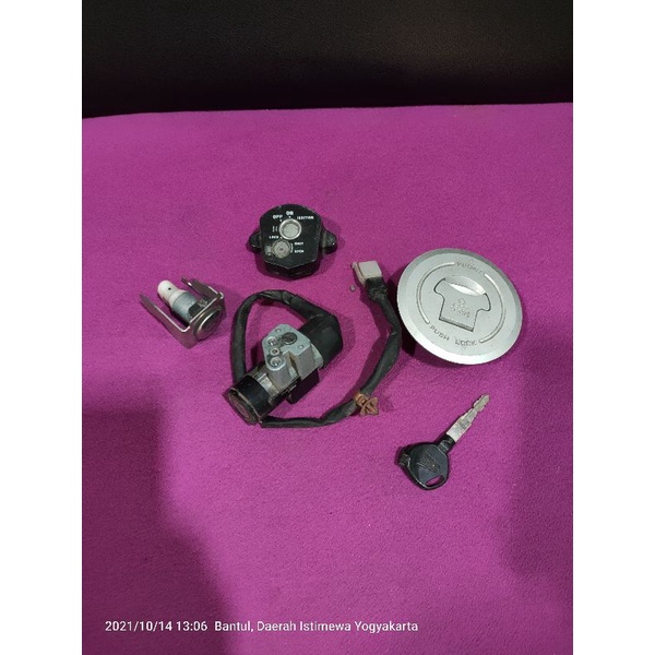 Jual keyset honda cbr 150fi cbu thailand kunci kontak kunci set tutup ...
