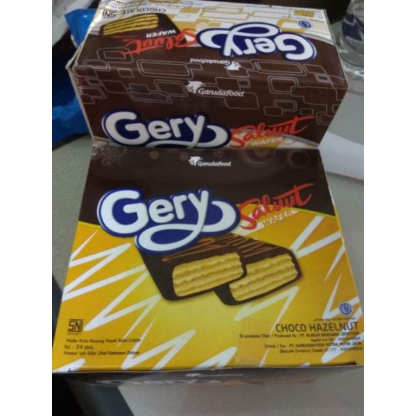 Jual Gery Saluut Wafer Coklat/Hazelnut isi 24 pc/pack | Shopee Indonesia