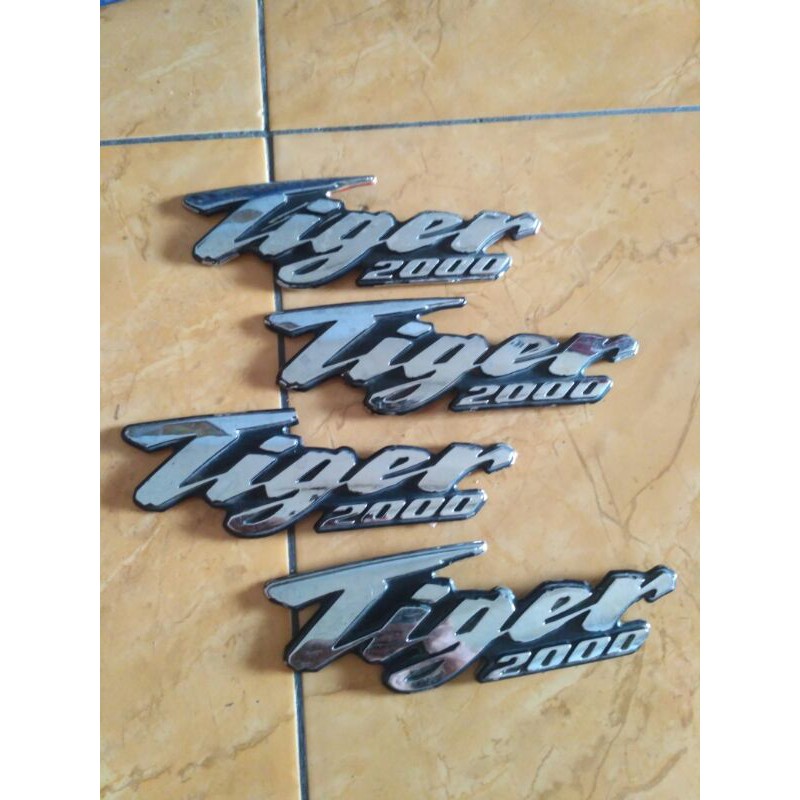 Jual Emblem tangki Honda Tiger 2000 lama Tilas Tilam original second ...