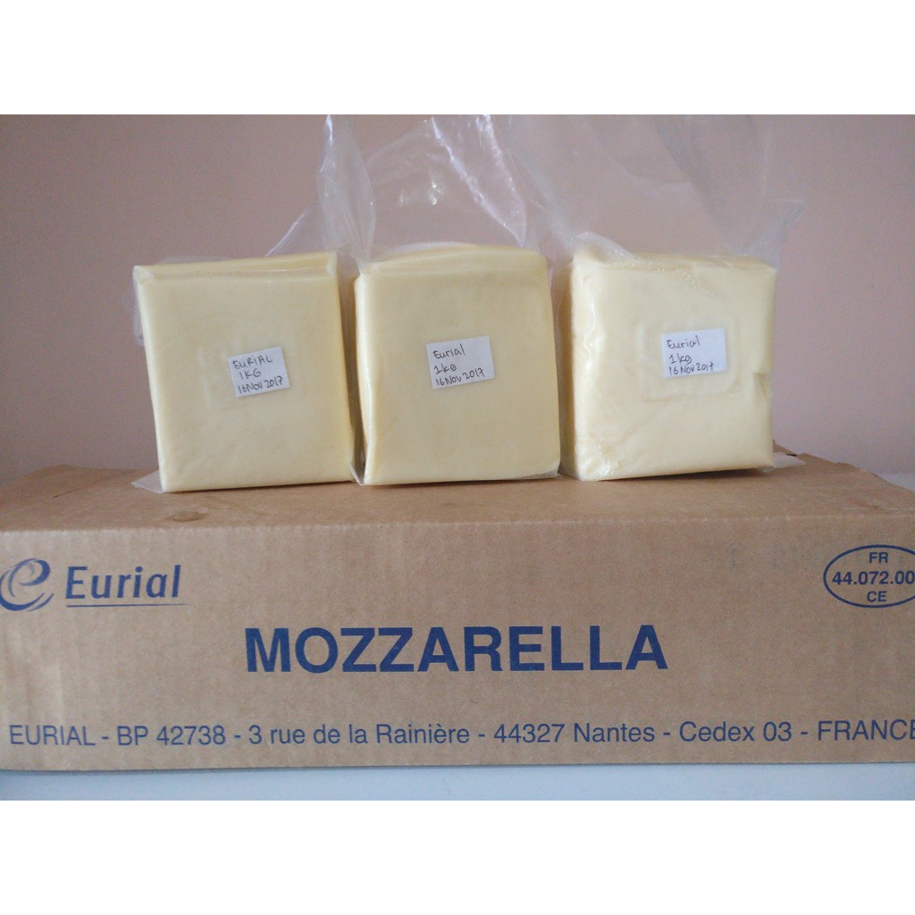 Jual Mozzarella Cheese Keju Mozarella Eurial 1 KG HALAL | Shopee Indonesia