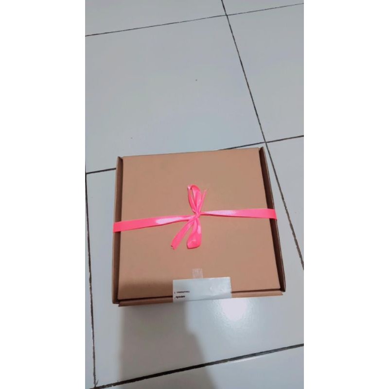 Jual PAKET GIFT BOX TOTEBAG DAN SNACK | Shopee Indonesia
