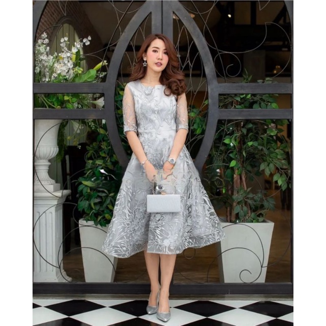 Jual dress midi flare mekar ngembang gaun silver waena abu metallic ...
