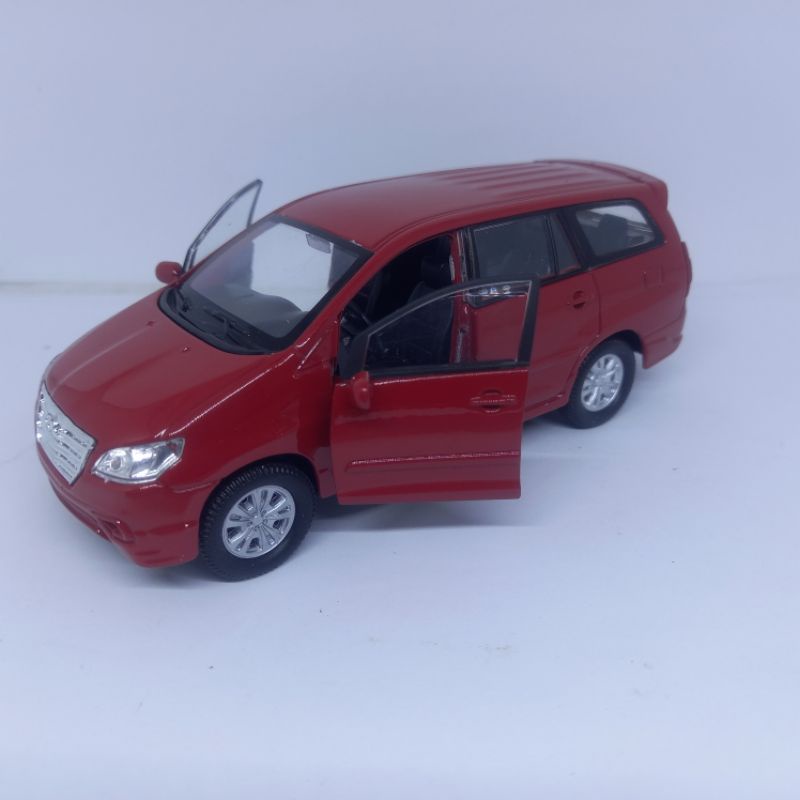 Jual diecast mobil toyota innova barong miniatur mobil toyota innova ...
