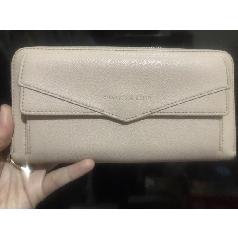 Jual Preloved ♥️ Charles & Keith ck dompet salem ORI | Shopee Indonesia