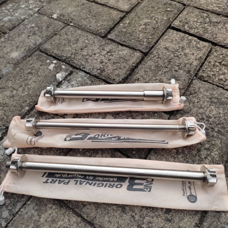 Jual As roda ninja as roda belakang kaze as tengah arm kaze stainless ...