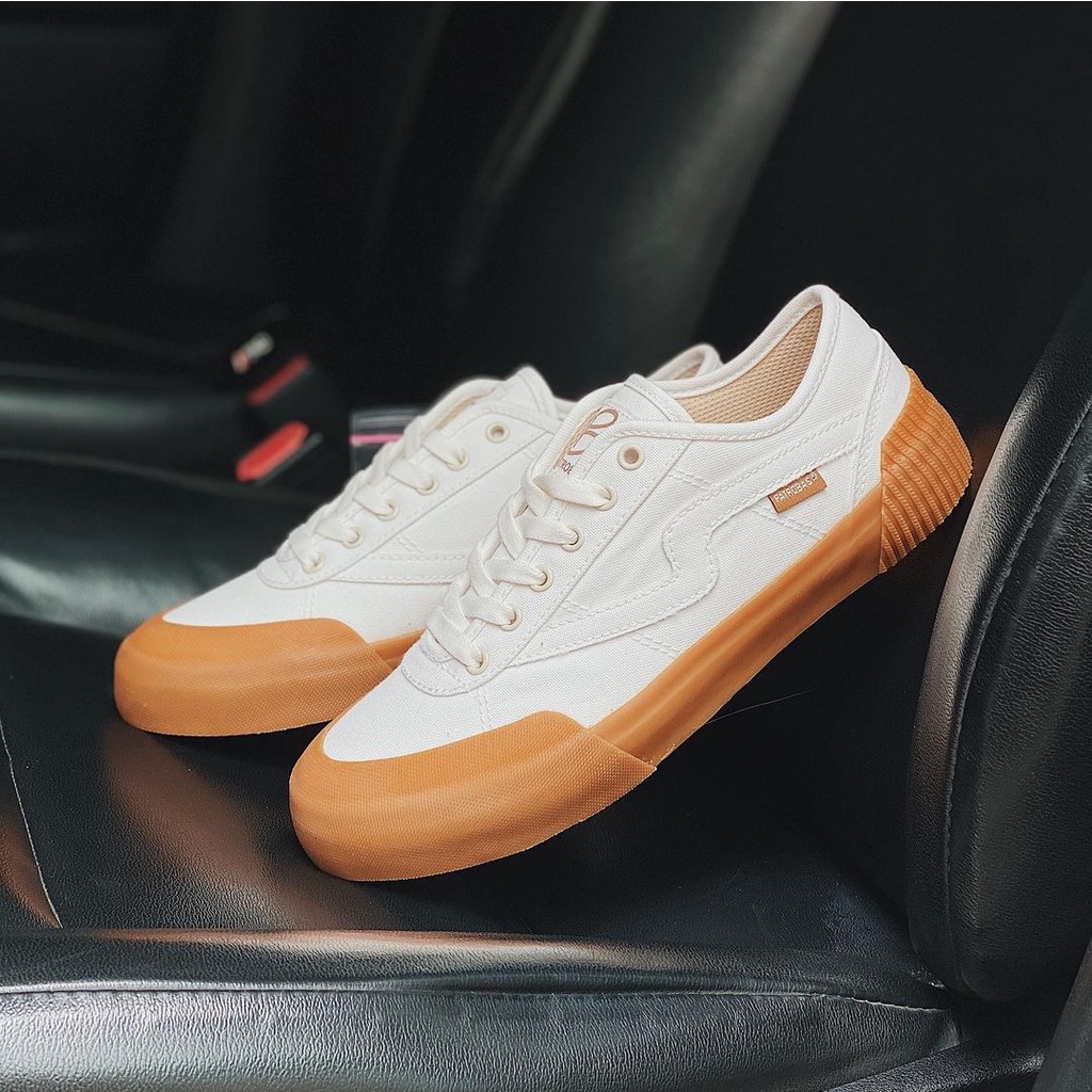 Jual Sepatu Patrobas Equip White Gum Low Original | Sneakers Patrobas ...