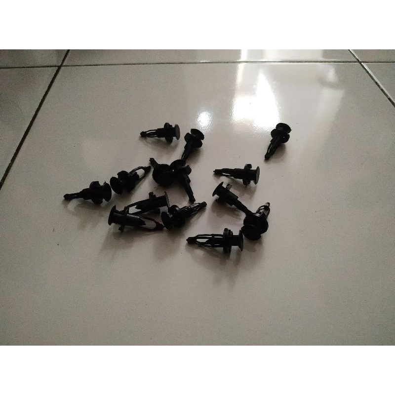 Jual Klip Kancing Bemper Innova Fortuner Hilux Harga Satuan | Shopee ...