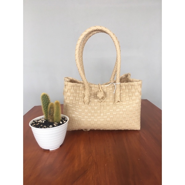 Jual tas anyam / tas jali / tas anyam bali | Shopee Indonesia
