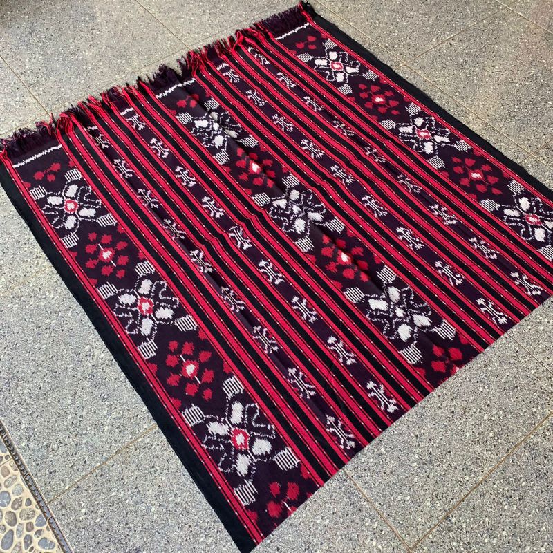 Jual kain batik tenun blanket troso jepara salur merah | Shopee Indonesia