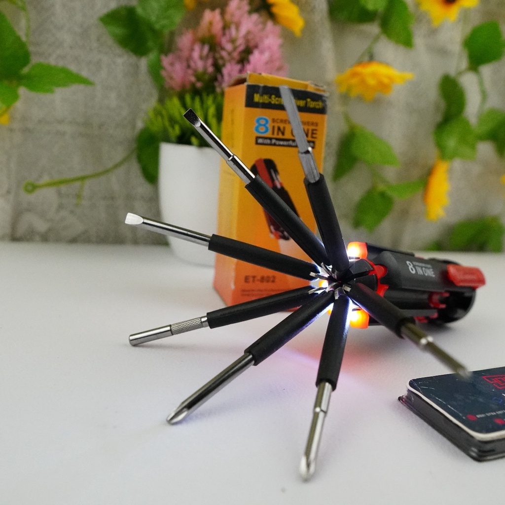 Jual Obeng 8 in 1 dengan lampus senter LED multifungsi | Shopee Indonesia