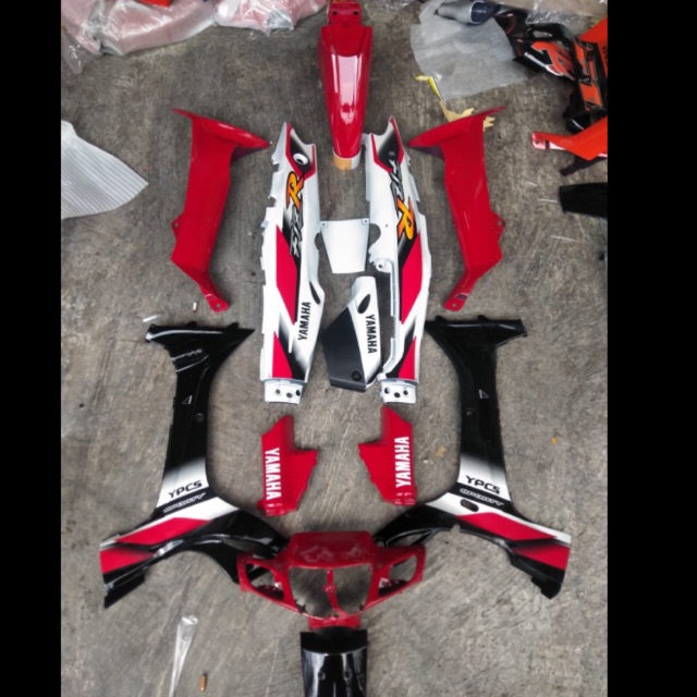 Jual Body full set motor yamaha fiz r warna merah hitam | Shopee Indonesia