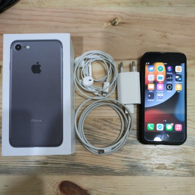 Jual IPHONE 7 128 GB - MATTE BLACK ( SECOND original pemakaian pribadi ...