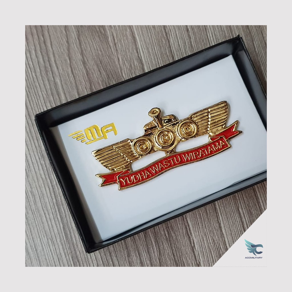 Jual Brevet Wing Tank Kavaleri List Merah Brivet Pin | Shopee Indonesia