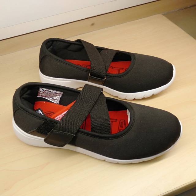 Jual Sepatu Sekolah Bata Anak Perempuan Model Formal Warna hitam ...