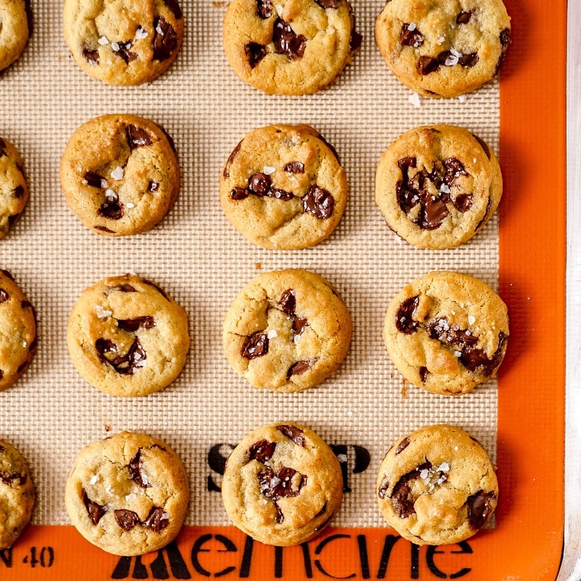 Jual Endorphins' Mini Chocolate Chip Cookies | Shopee Indonesia