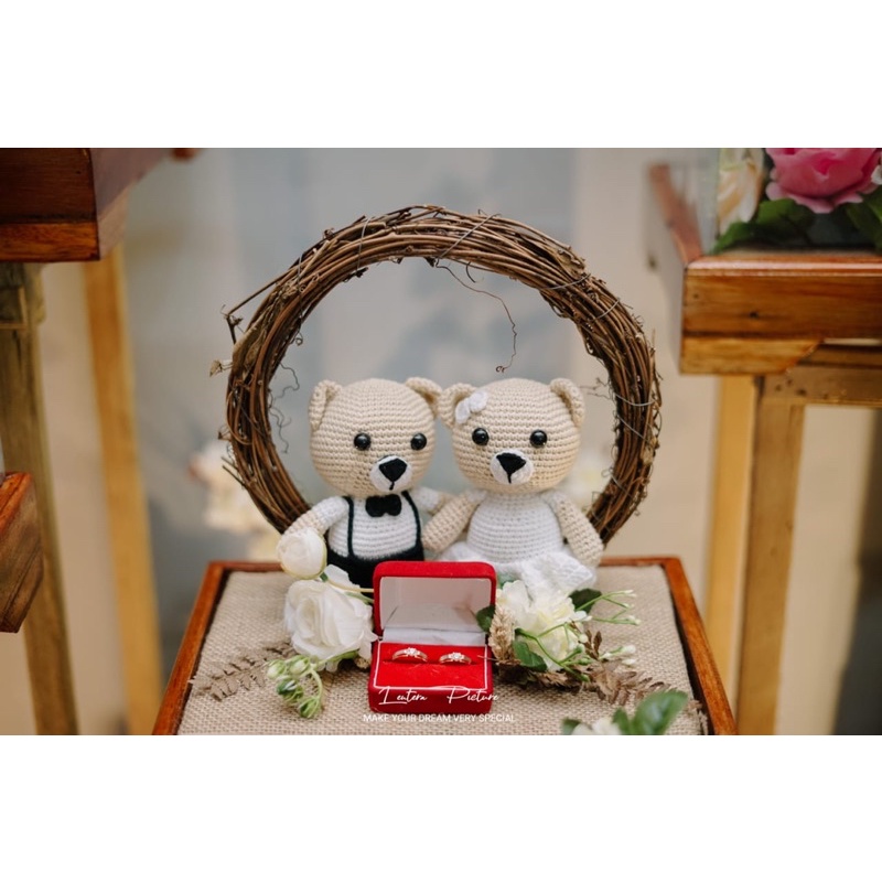 Jual AMIGURUMI COUPLE/BONEKA COUPLE/BONEKA RAJUT (MAGGIE & BEARNY ...