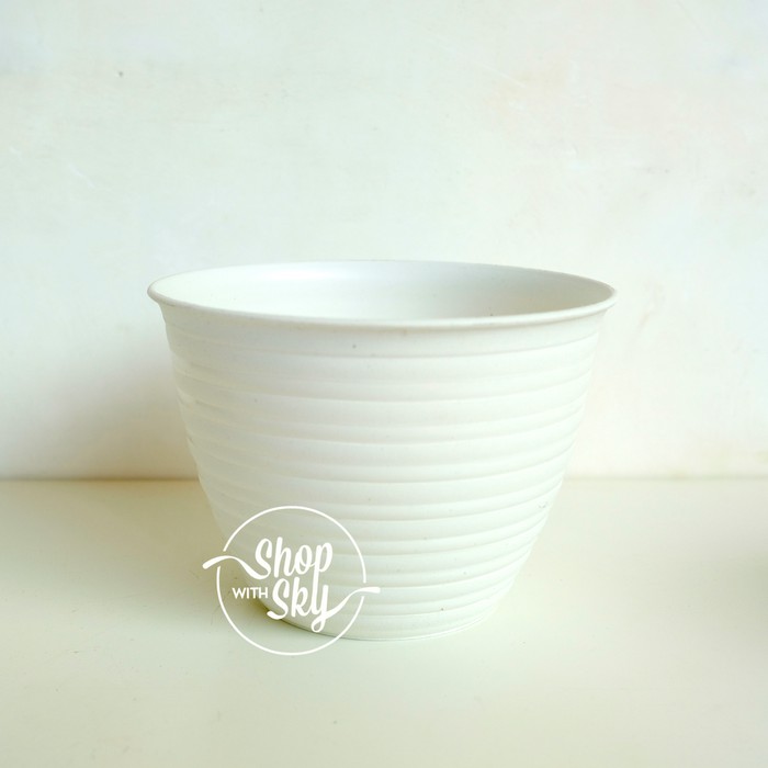 Jual Pot Tawon 12 cm Putih Pot Bunga Kekinian Model Minimalis dan ...