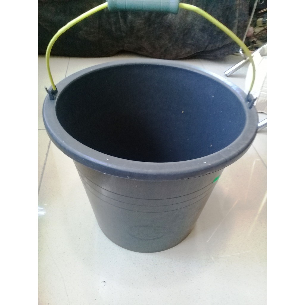 Jual Ember Cor Timba Plastik 24 Ltr Hitam Anti Pecah - Only Gojek Grab ...