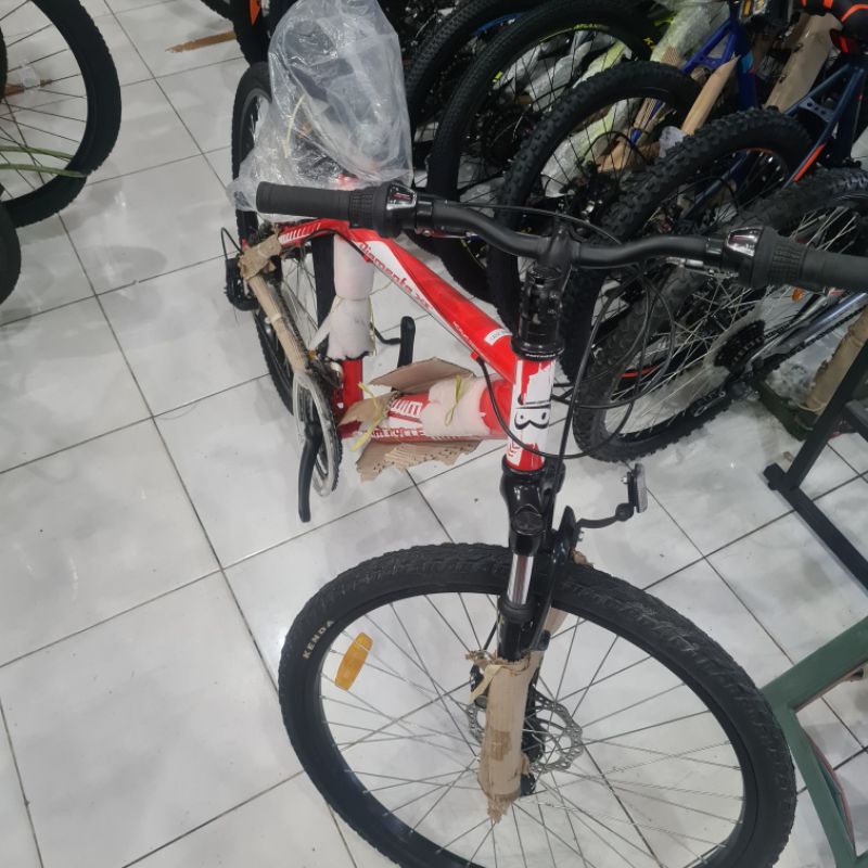 Jual sepeda wimcycle warna merah, body /frame besi ukuran, ukuran 26 ...