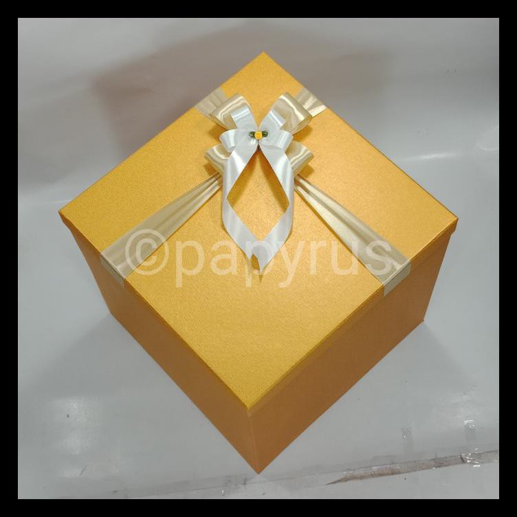 Jual UNIK PAPYRUS 30x30 tinggi 30cm Kotak Kado Gift Box Hadiah | Shopee ...