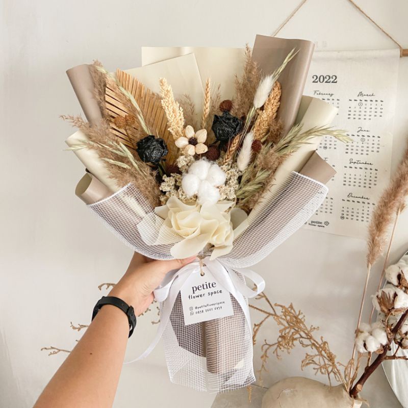 Jual Black Rose Bouquet Dried Flower Bouquet Bunga Kering Mawar Hitam ...