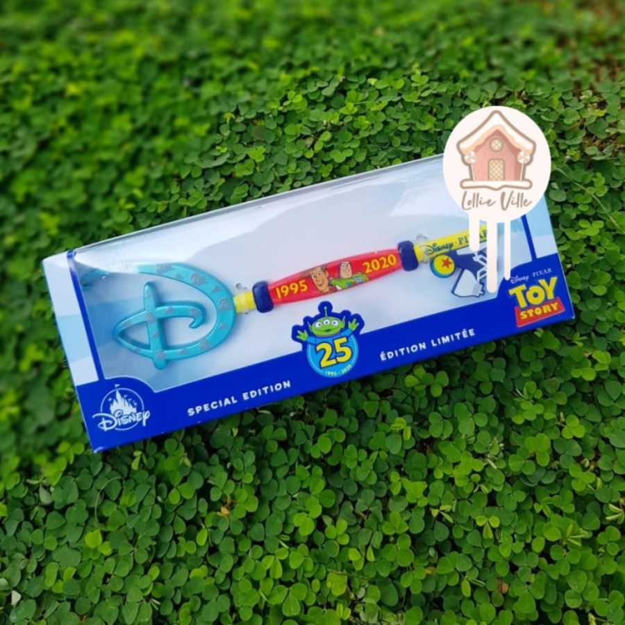 Jual Disney Toy Story 25th Anniversary Collectible Key | Shopee Indonesia