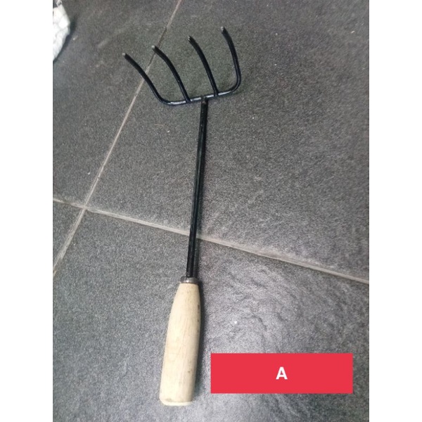 Jual Garukan Rumput Mini Besi/Cangkrang Garukan Sampah Besi Mini ...