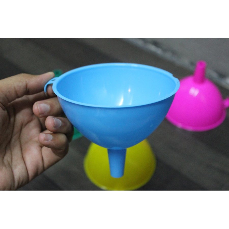 Jual Corong Minyak Air Cairan Lainya Ukuran 11cm 11 Cm Tanggung Plastik | Shopee Indonesia