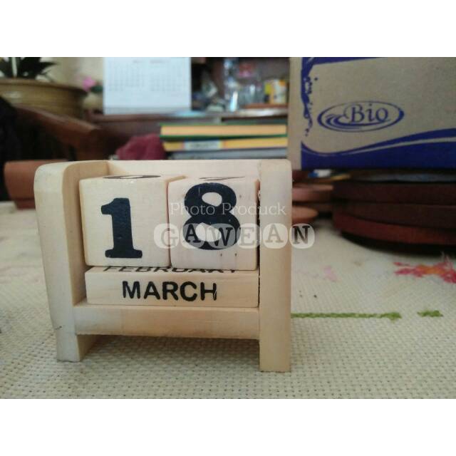 Jual Kalender Abadi Unik | Kalender Kayu Kubus | Shopee Indonesia